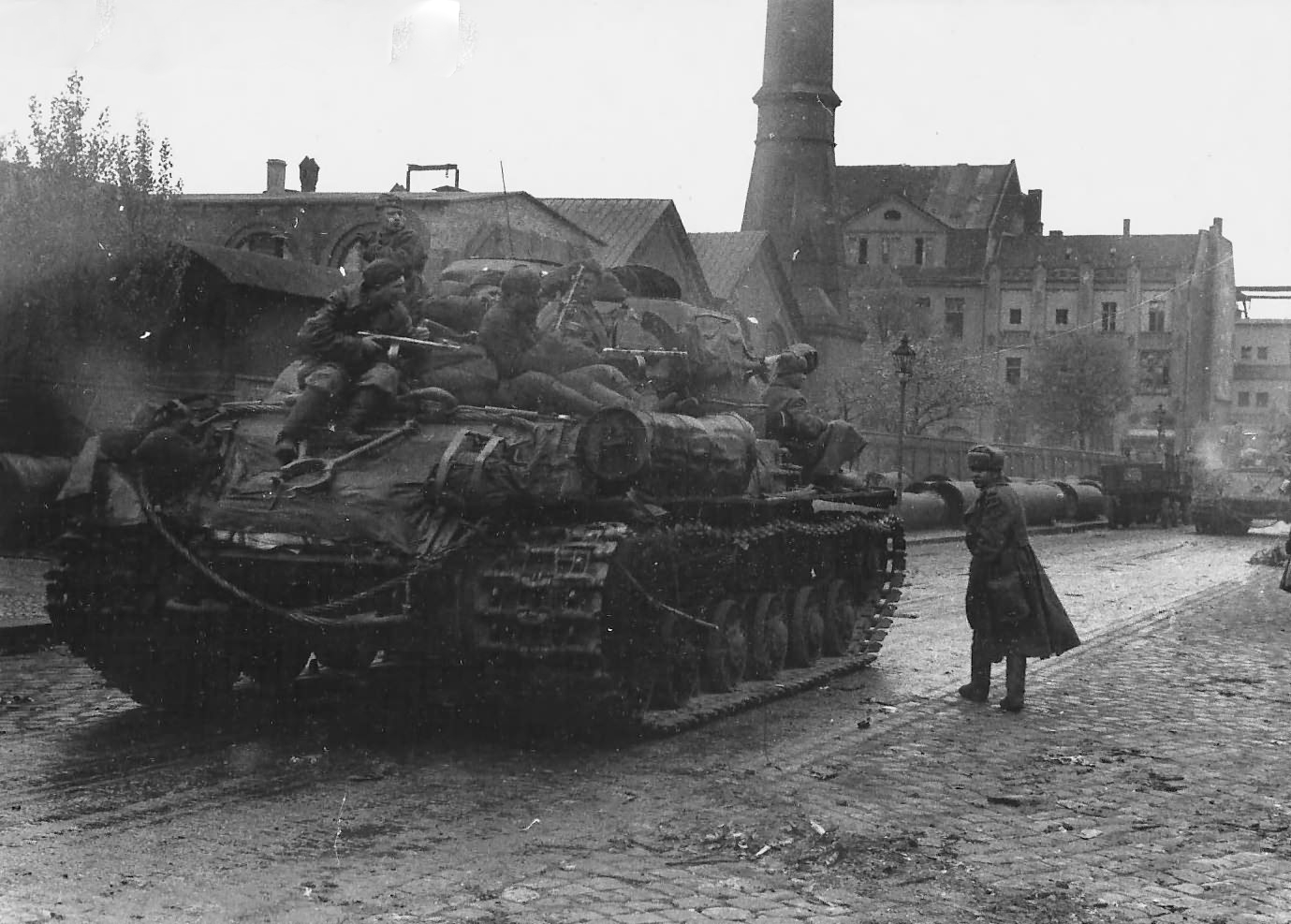 IS-2 - Warphotos.net